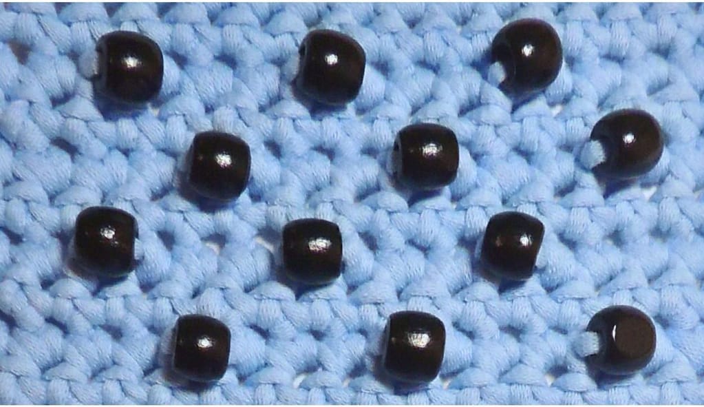 Step-by-Step Guide: Crocheting with Beads