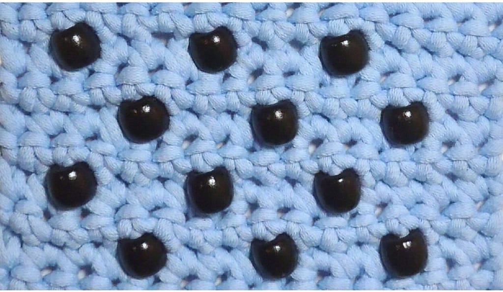 Step-by-Step Guide: Crocheting with Beads