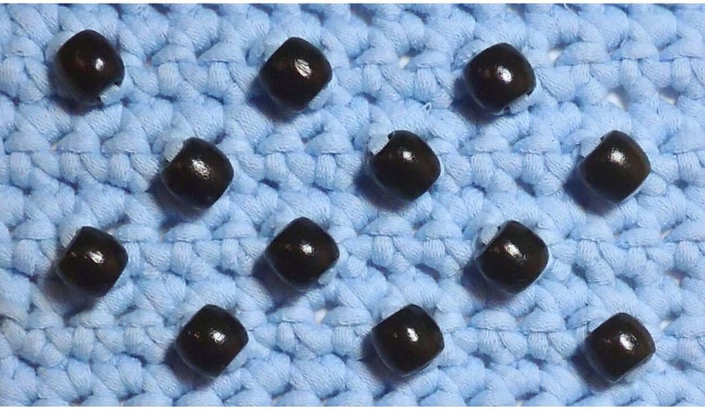 Step-by-Step Guide: Crocheting with Beads